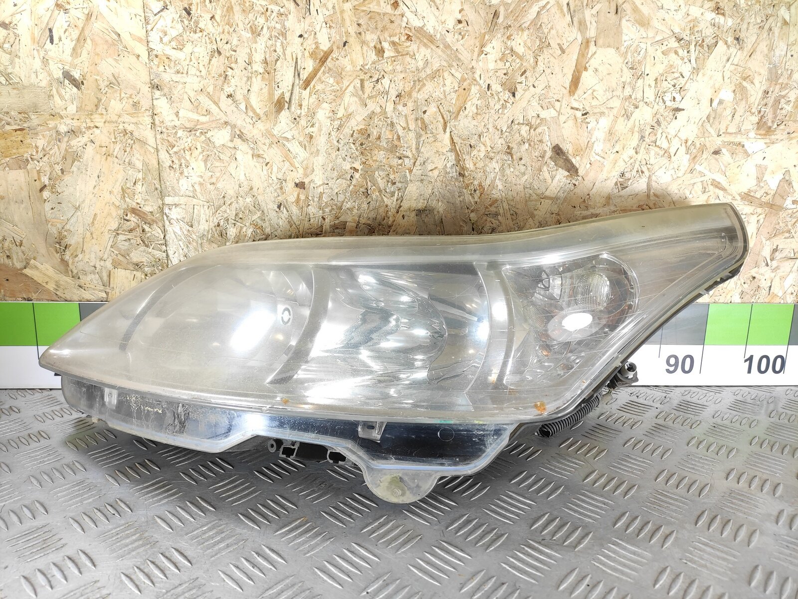 Фара левая CITROEN C4 2005-2011 6208L4