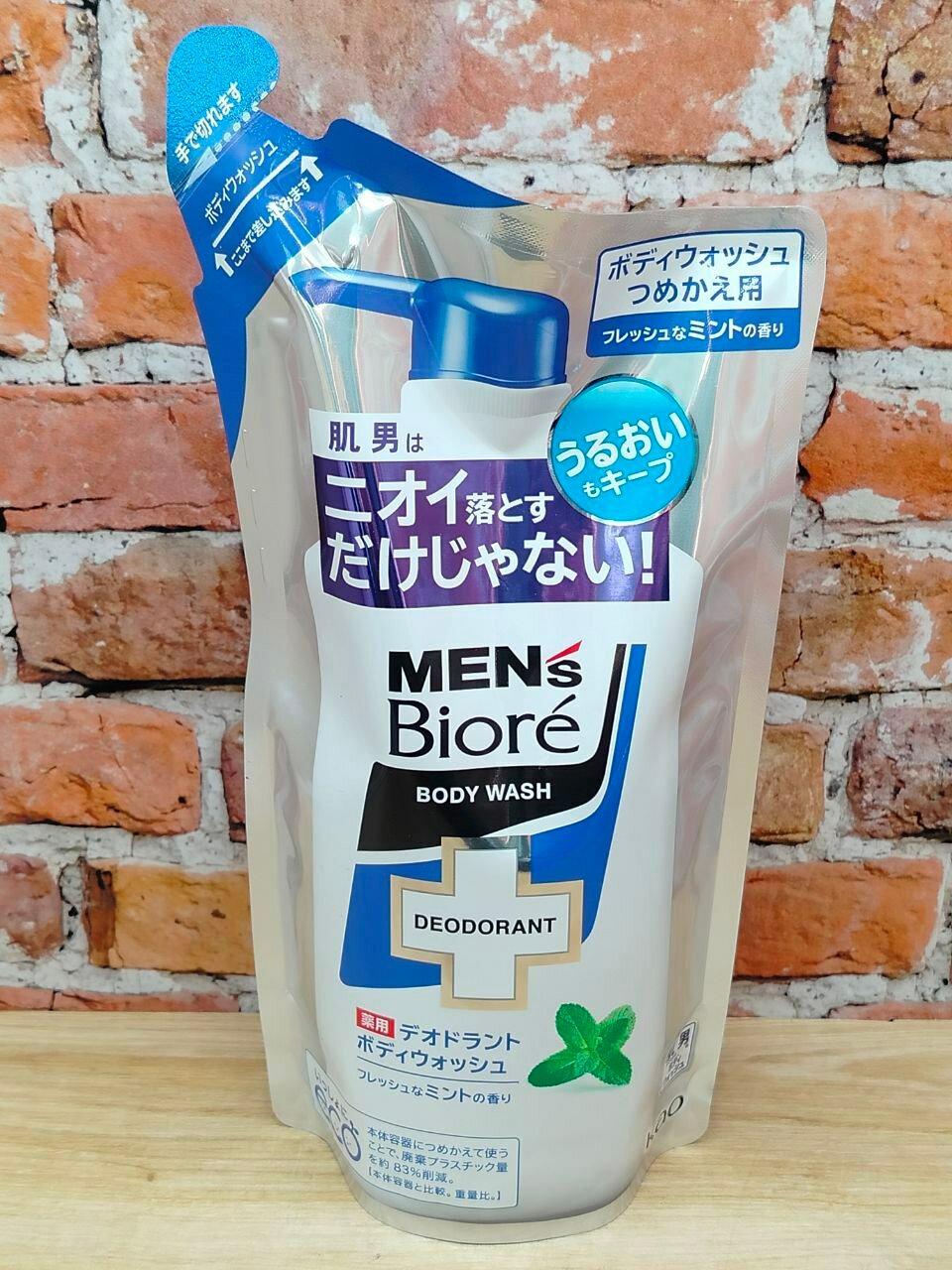 Kao Men's Biore Мыло для тела пенящееся мужское с противовоспалительным и дезодорирующим эффектом с ароматом мяты 380 мл запасной блок