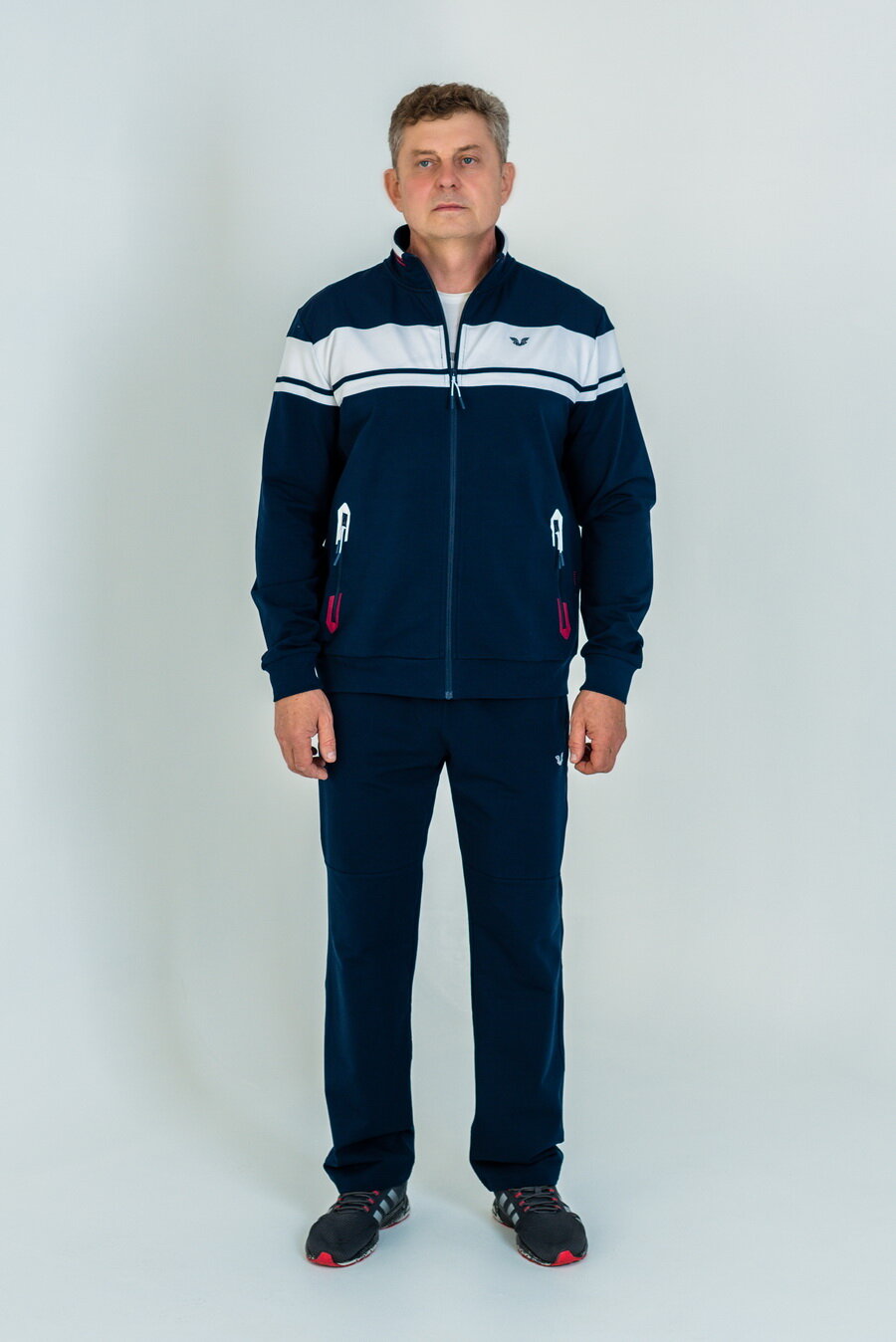 Костюм спортивный