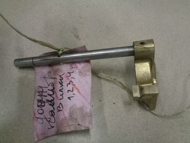 Вилка переключения 1-2 передачи от Dodge Caliber PM 2006-2011