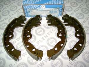 Башмаки тормозные rr Mk Kashiyama K0042 Toyota: 04495B1010 04495B1020 04495B1080 04495-B2130 04495-B2160 Toyota Passo