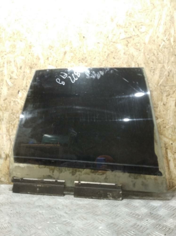 Стекло двери задней правой BMW 5 1988-1995 51348107674