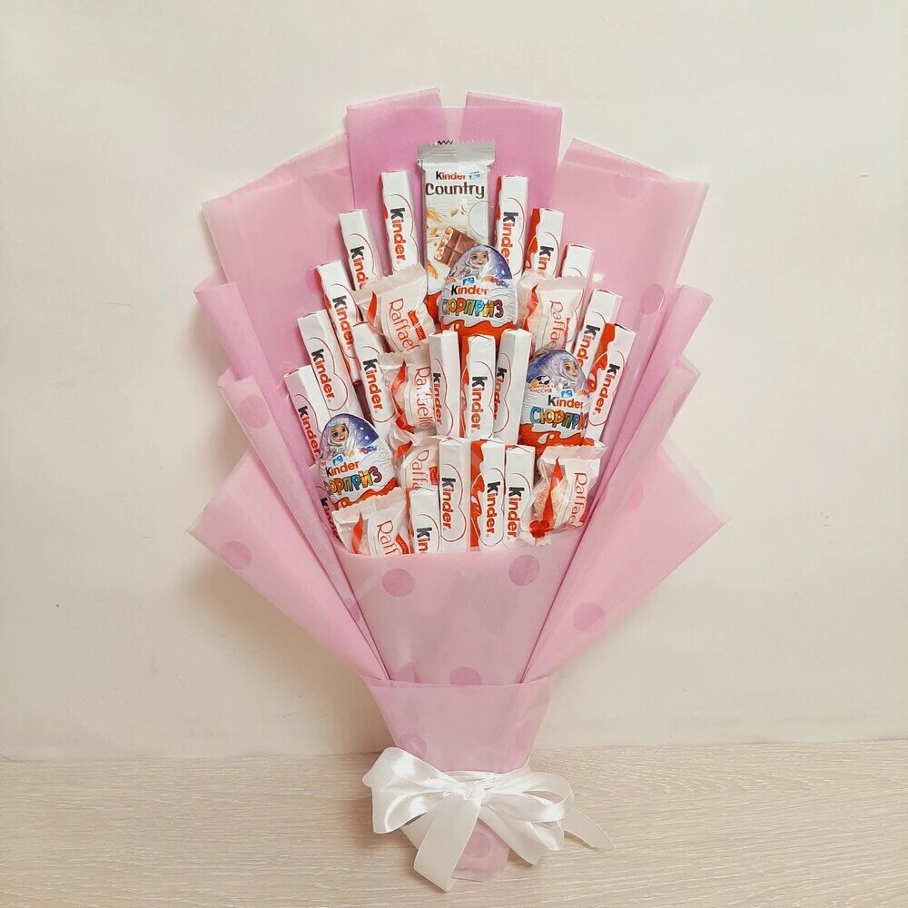 Букет из конфет LAKRES "Облако нежности", ассорти из киндеров