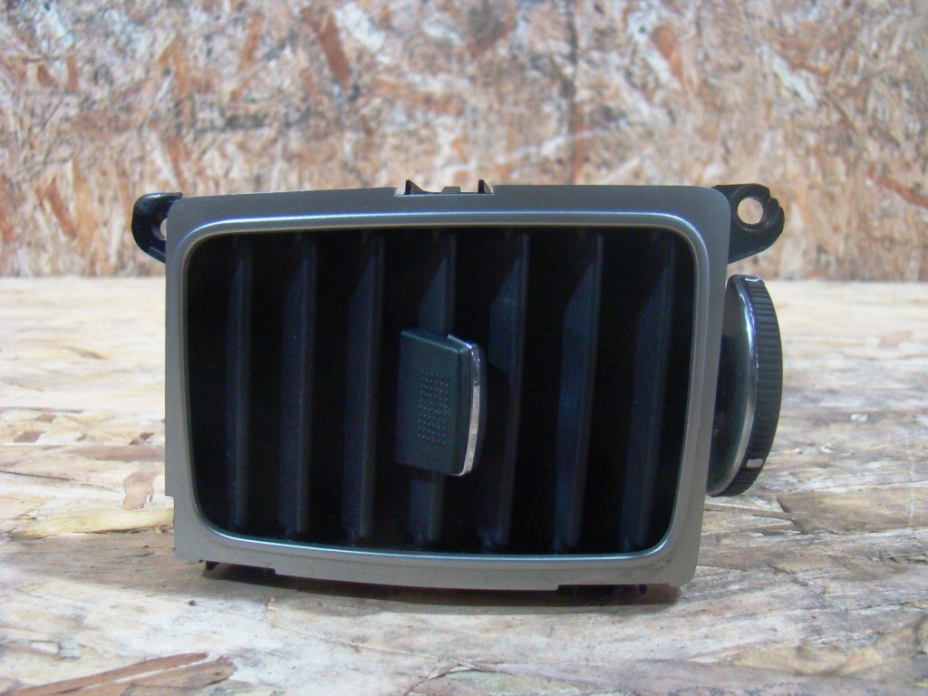 Ssang Yong Actyon Дефлектор воздушный центральный 6961A34001