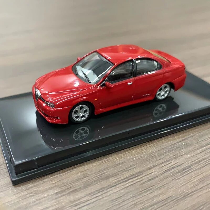 Модель автомобиля Alfa Romeo 156 GTA, красный, 1/87
