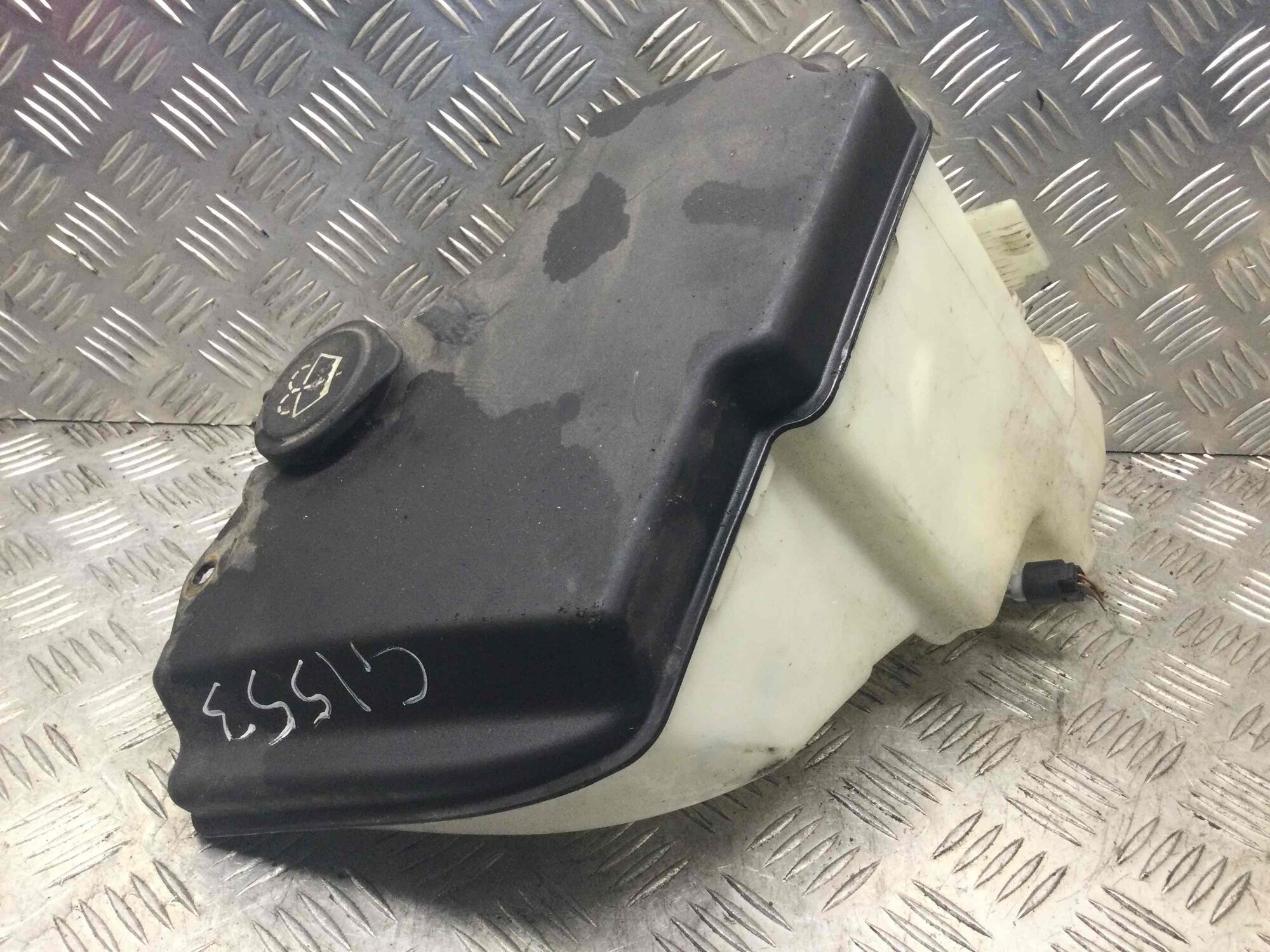 Б/У Бачок омывателя BMW 3-Series 3-Series E46 1998 - 2006 2001 г.