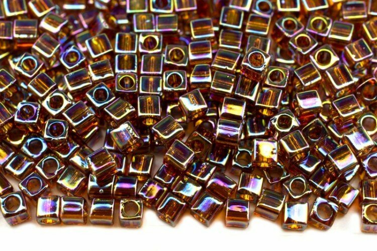 Бисер японский Miyuki Cube кубический 1,8мм #0257 топаз, радужный прозрачный, 10 грамм