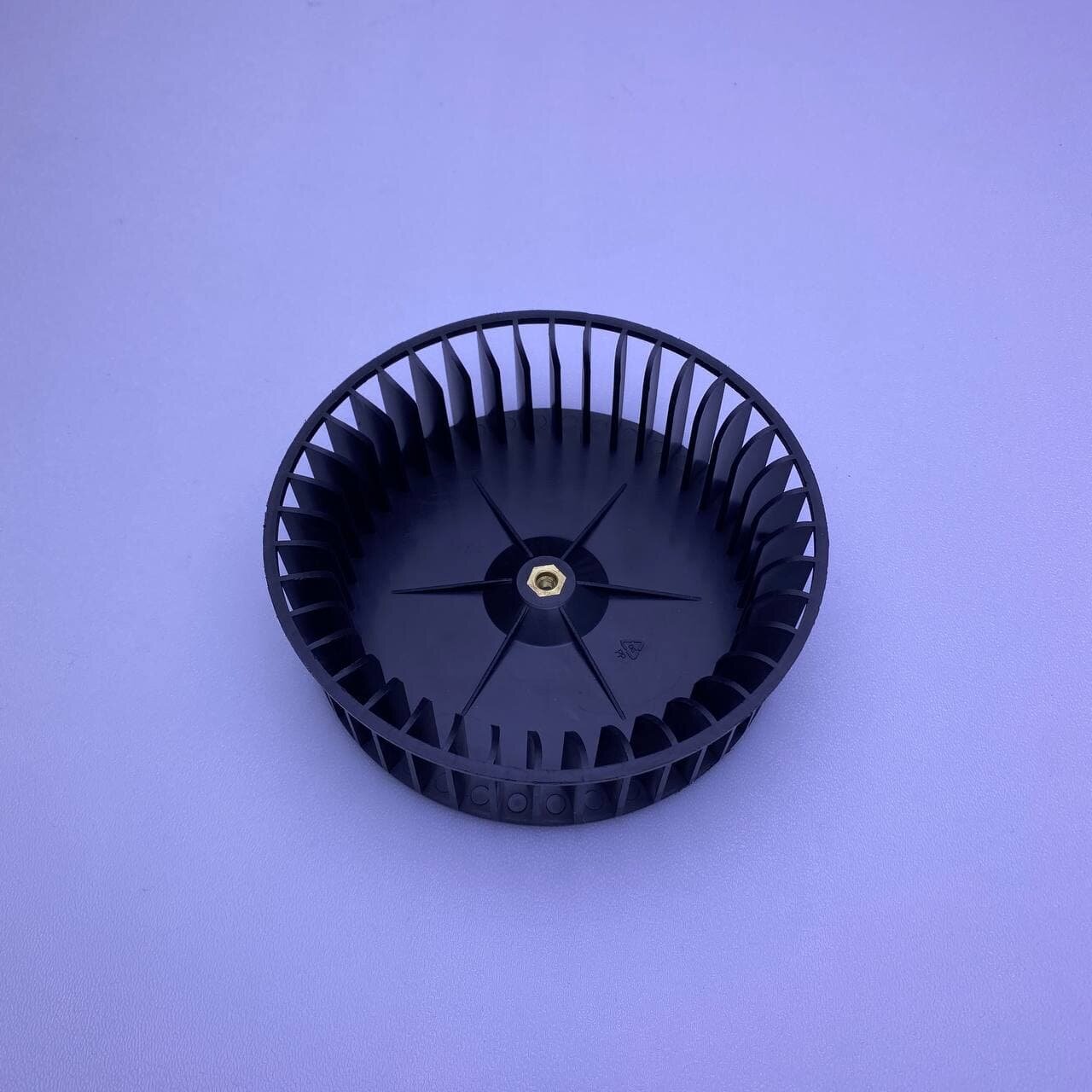 Крыльчатка мотора вытяжки d=145мм, h=43мм.