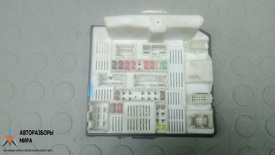 Блок предохранителей Renault Master 3 2012 7700006272