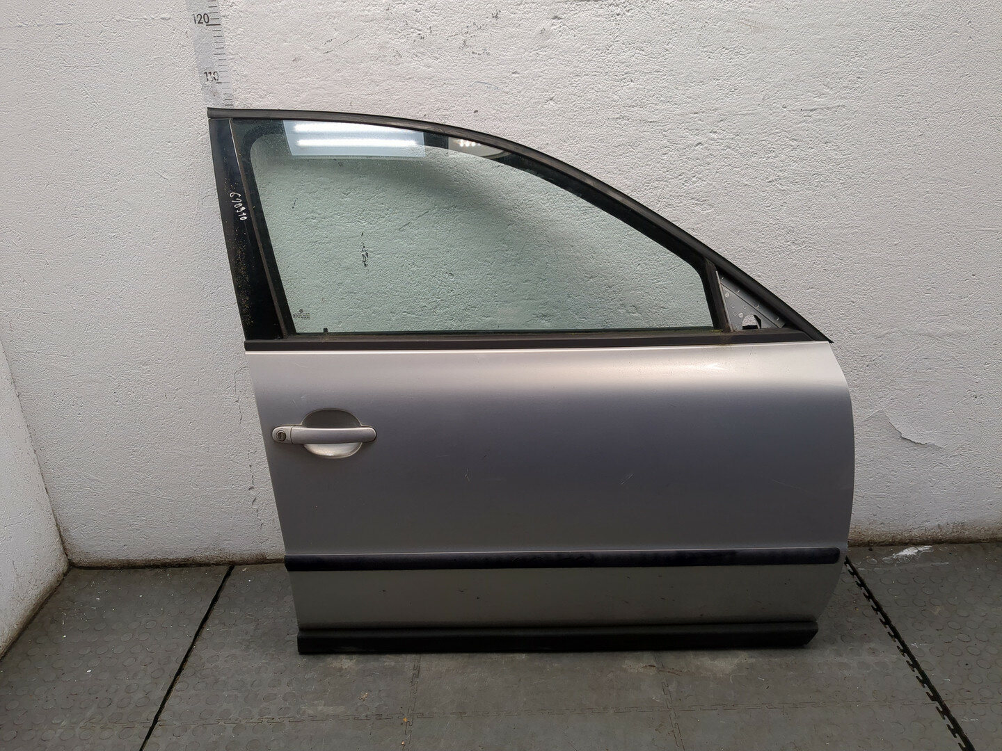 Дверь боковая (легковая) правая передняя Volkswagen Passat 5 Б/У
