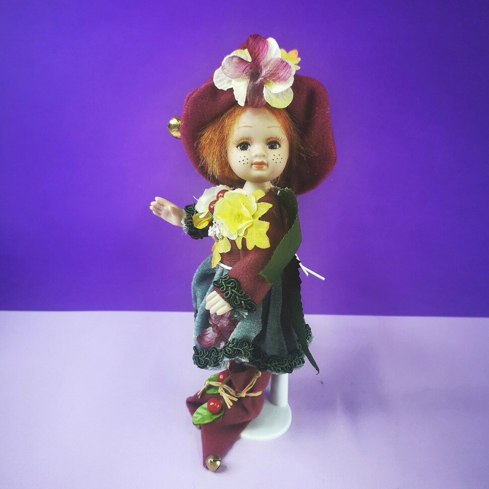 Коллекционная кукла Цветочный эльф девочка Малиновый колпачок