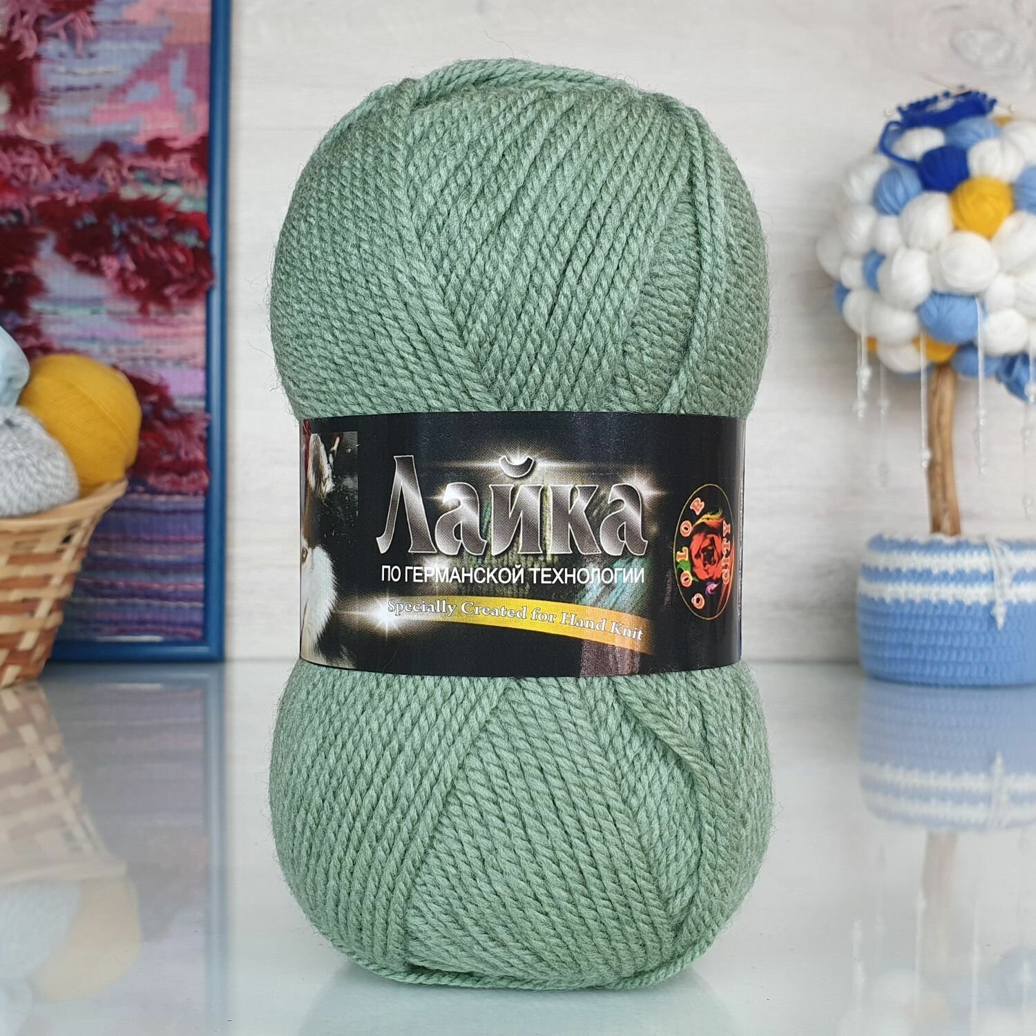 Пряжа COLOR-CITY Лайка 250 м Колор-сити, бутылочный - 205, 75% меринос, 25% полугрубая шерсть собаки, 10 мотков, 100 г, 250 м.