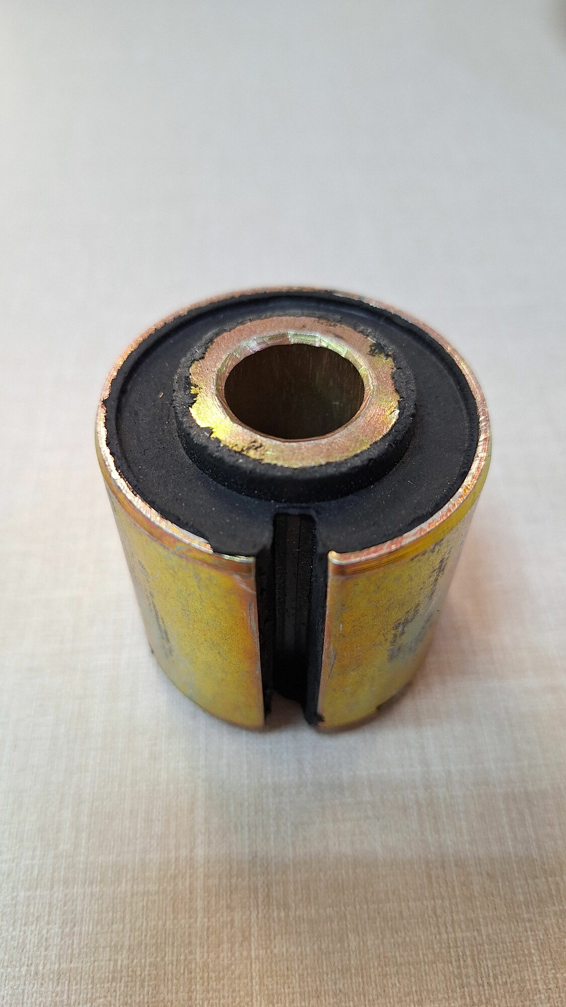 81.96210.0450 Втулка (сайлентблок) переднего стабилизатора SHACMAN X3000 / F3000