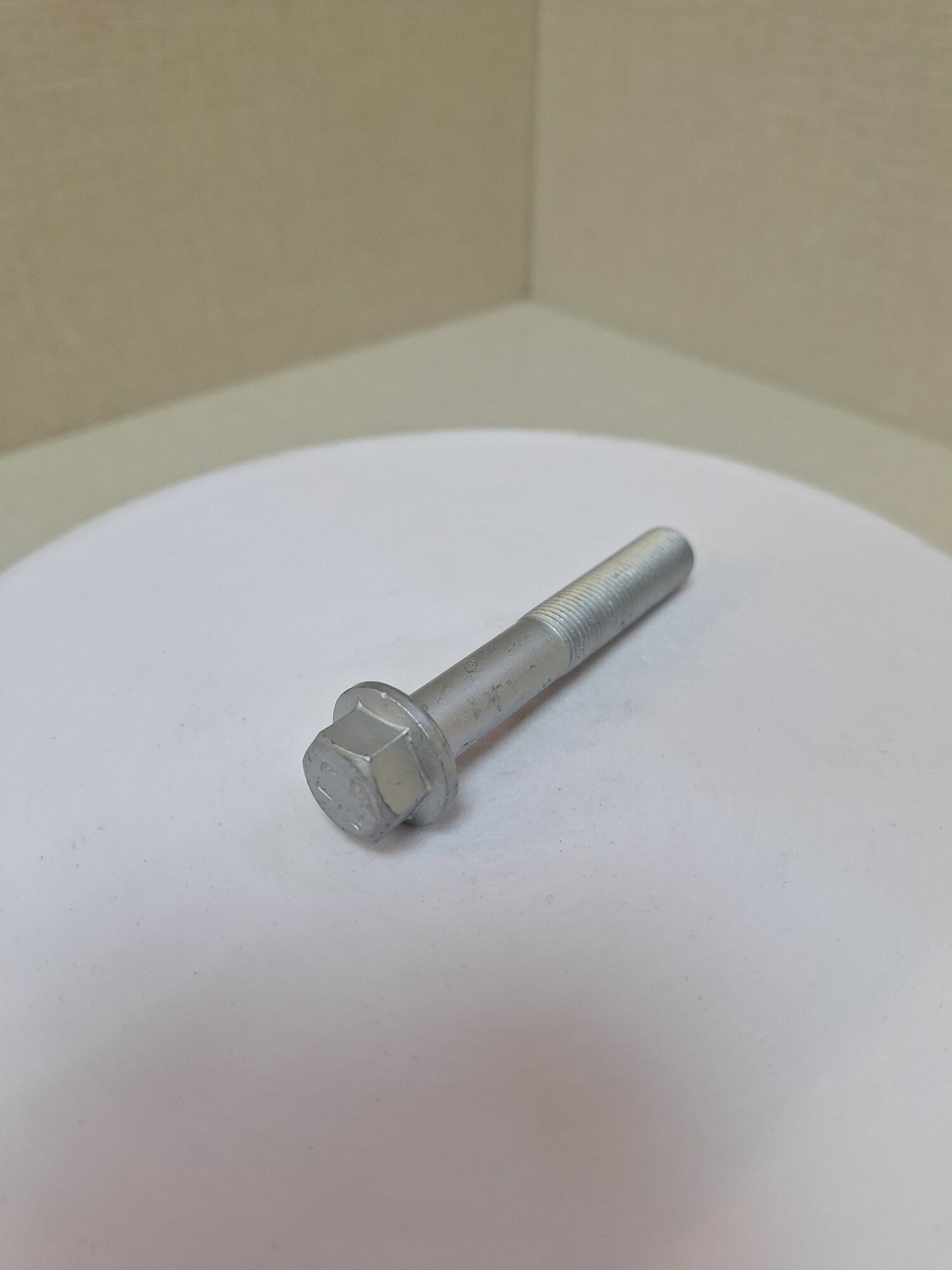 4896768 Болт М12*1,25*72,5 демпфера крутильных колебаний ISBe