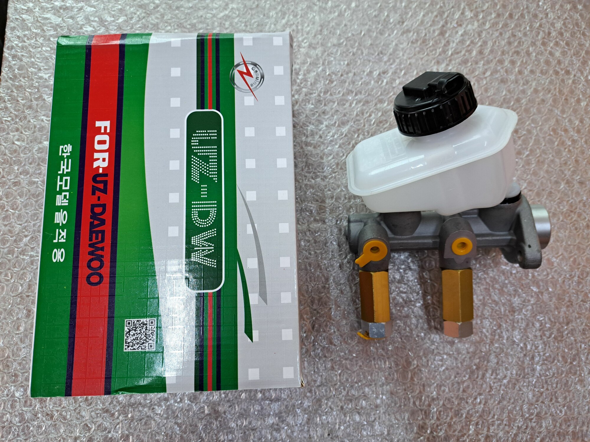 Цилиндр тормозной главный (с бачком) Нексия