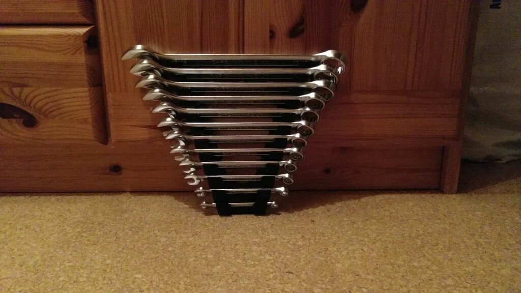 Держатель для гаечных ключей-черный