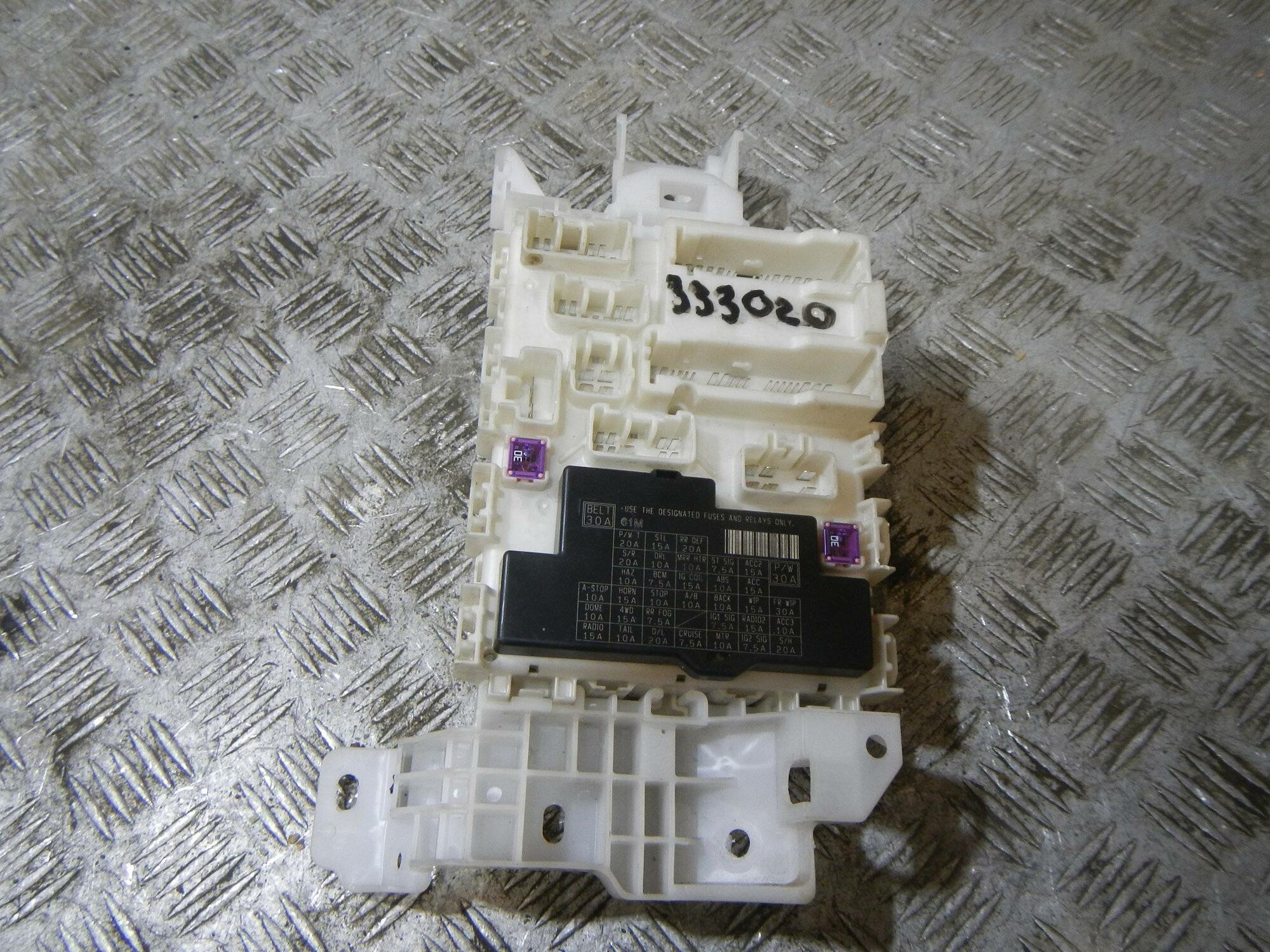 Б/У Блок предохранителей, Suzuki (Сузуки)-SX4 (14-) SUZUKI SX4 (14-) Салонный Без повреждений. 333020 SUZUKI арт. 3671061M00