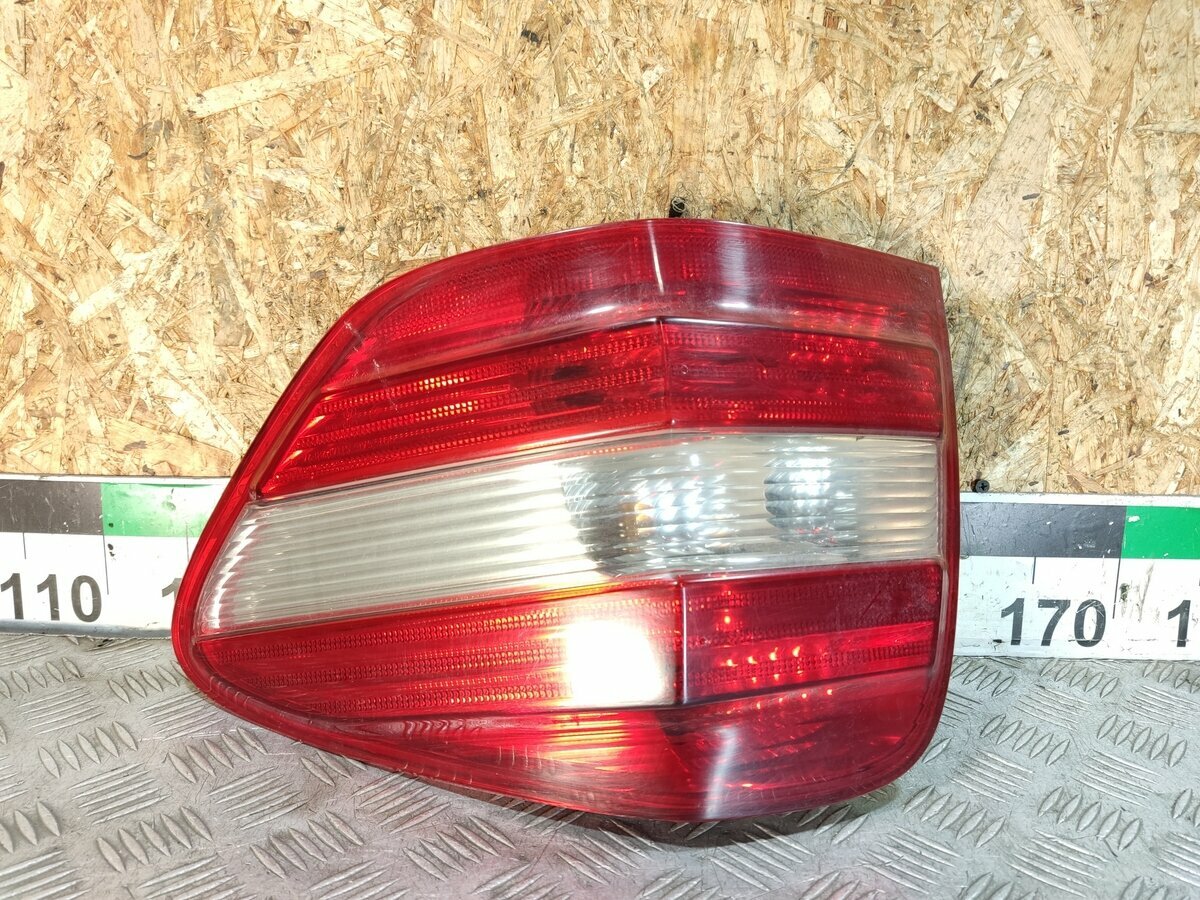 Фонарь задний правый MERCEDES ML w164 1648200264
