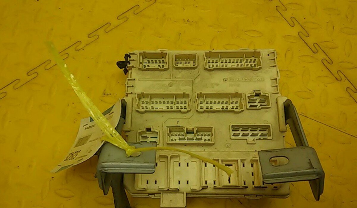 Блок предохранителей Sonata IV EF Hyundai 911203D200