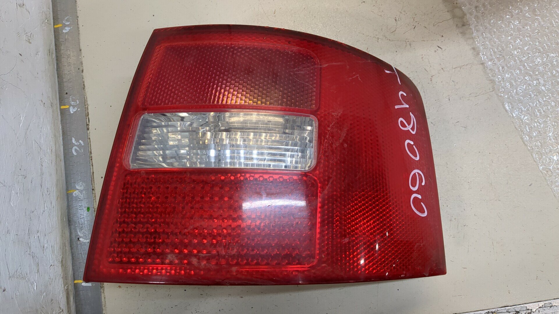 Фонарь (задний) правый Audi A6 (C5) Allroad Б/У