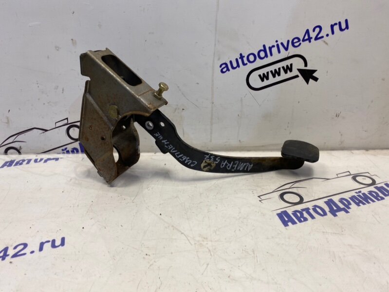 Б/У педаль сцепления Nissan Almera 2004 N16 QG15DE 23633 NISSAN арт. 46503BN710