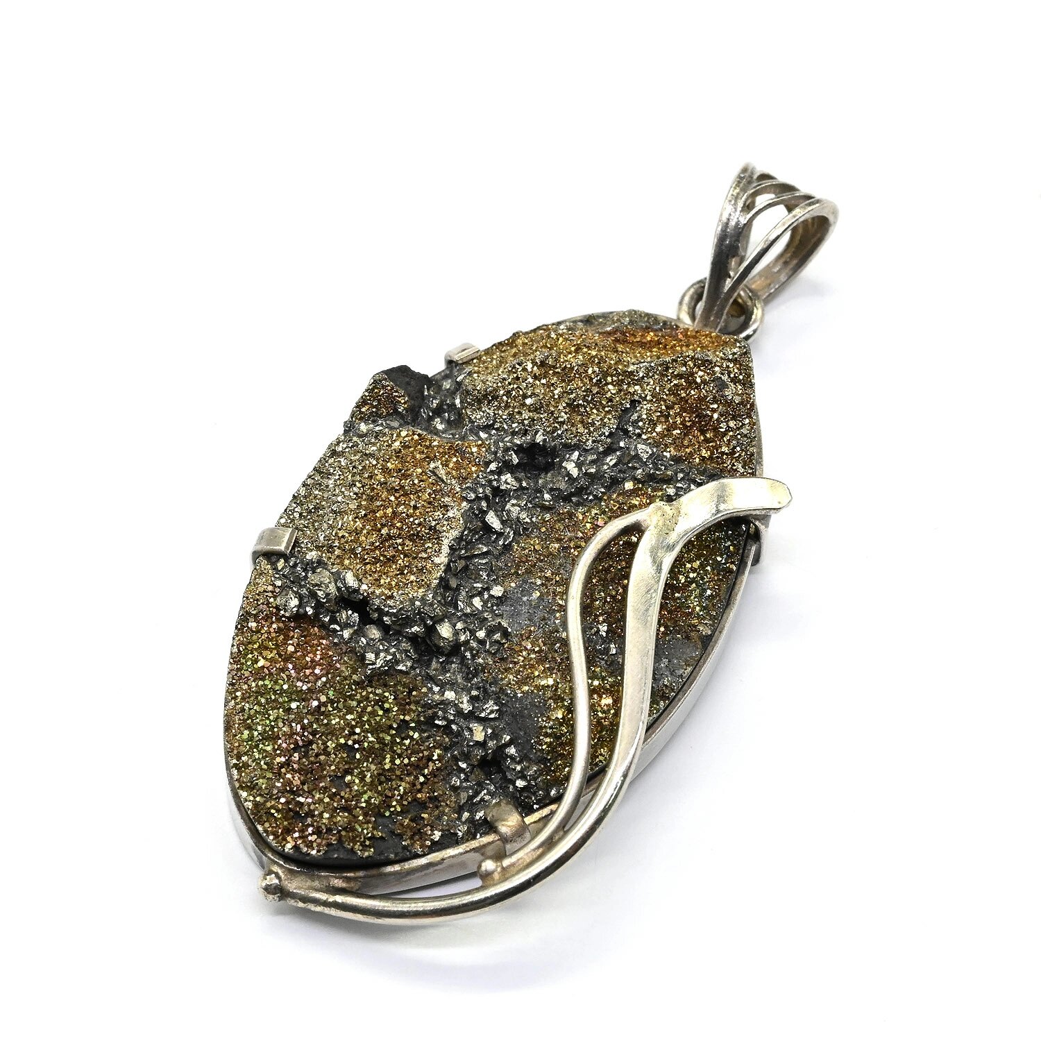 Подвеска, пирит