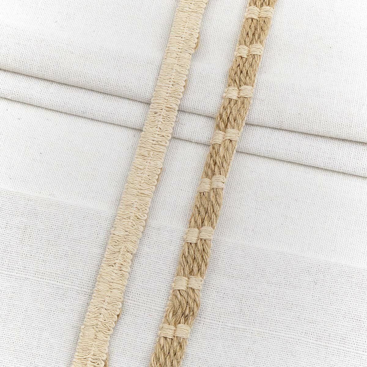 Тесьма декоративная для рукоделия, ширина 1,2 см, длина 20 м, цвет белый