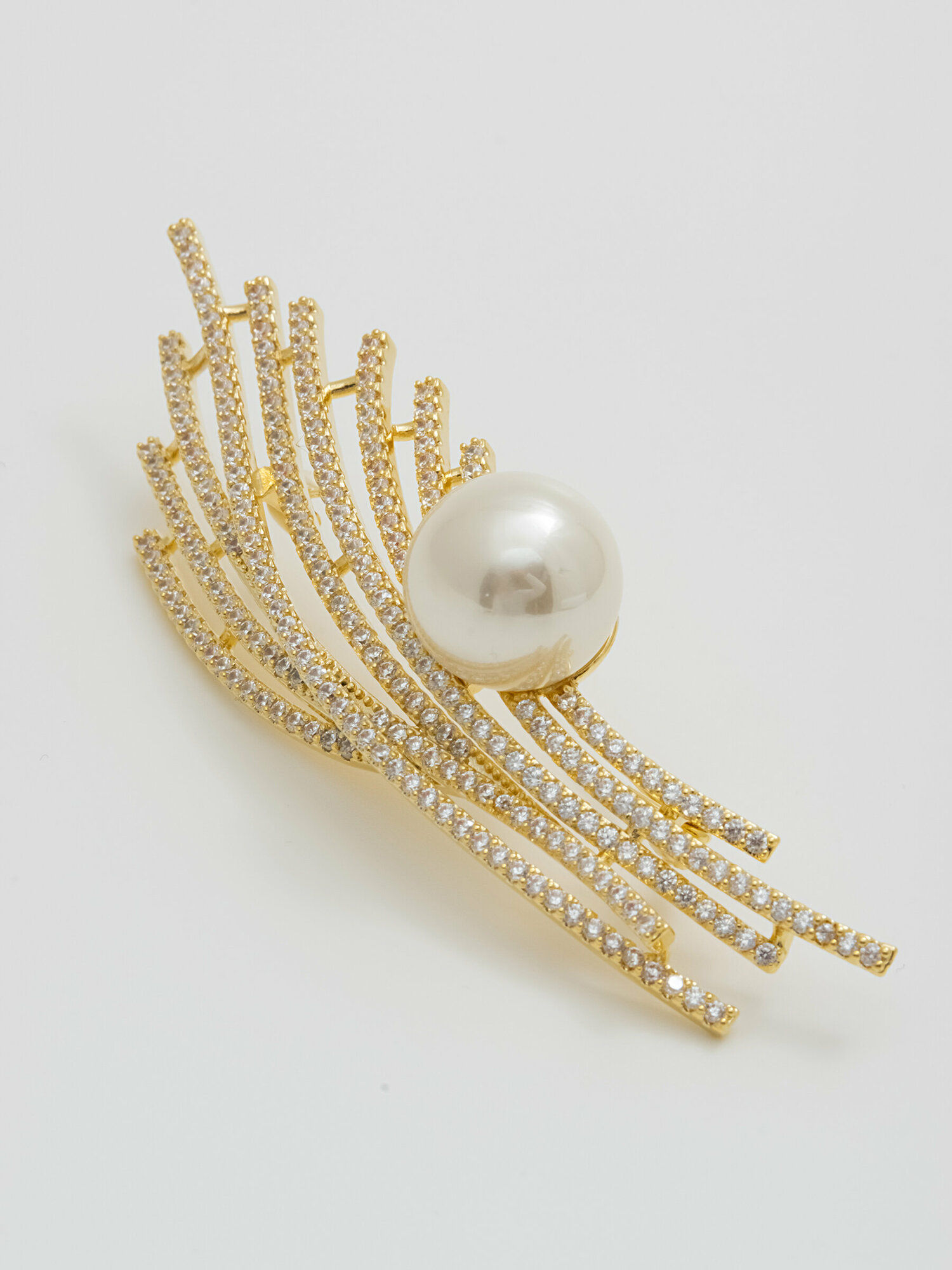 Брошь, кристалл, жемчуг имитация