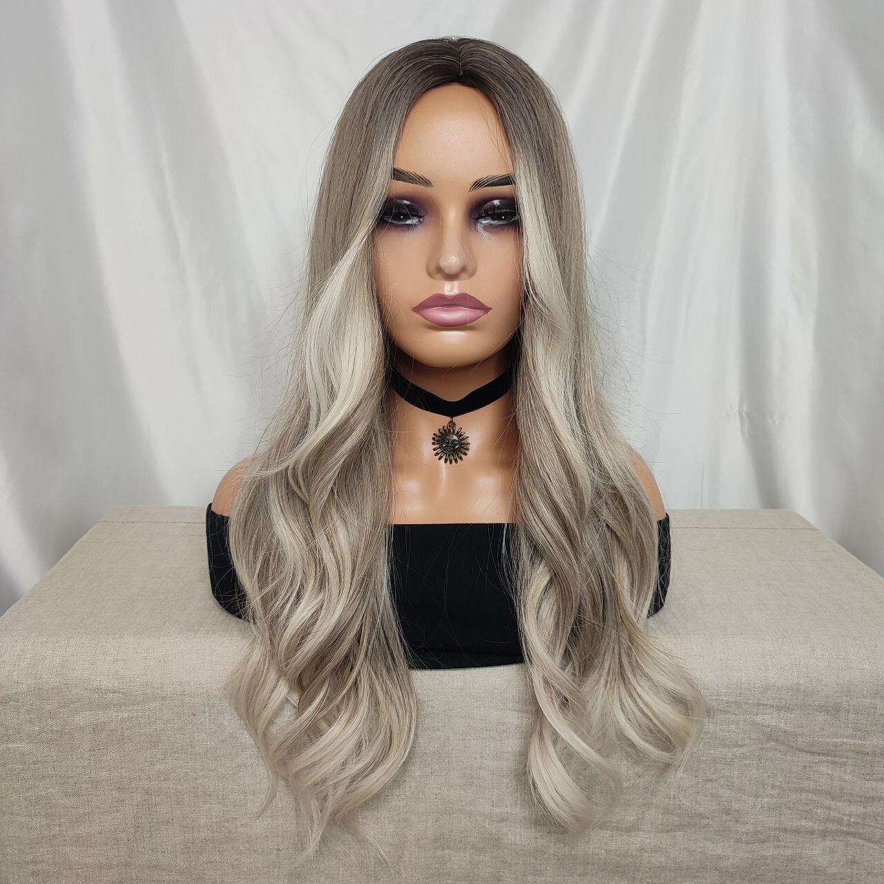 Парик длинный без челки пепельный