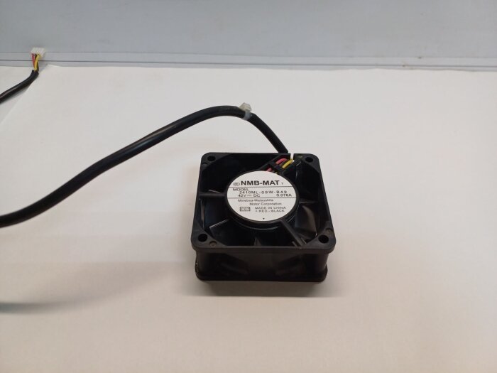 Вентилятор серверный NMB-MAT DC 42V 0.076A 2410ML0-09W-B49