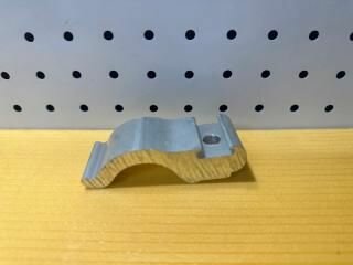 Кронштейн крепления крыла малый VOLVO RENAULT FH/FM/PREMIUM MAGNUM (вольво рено)