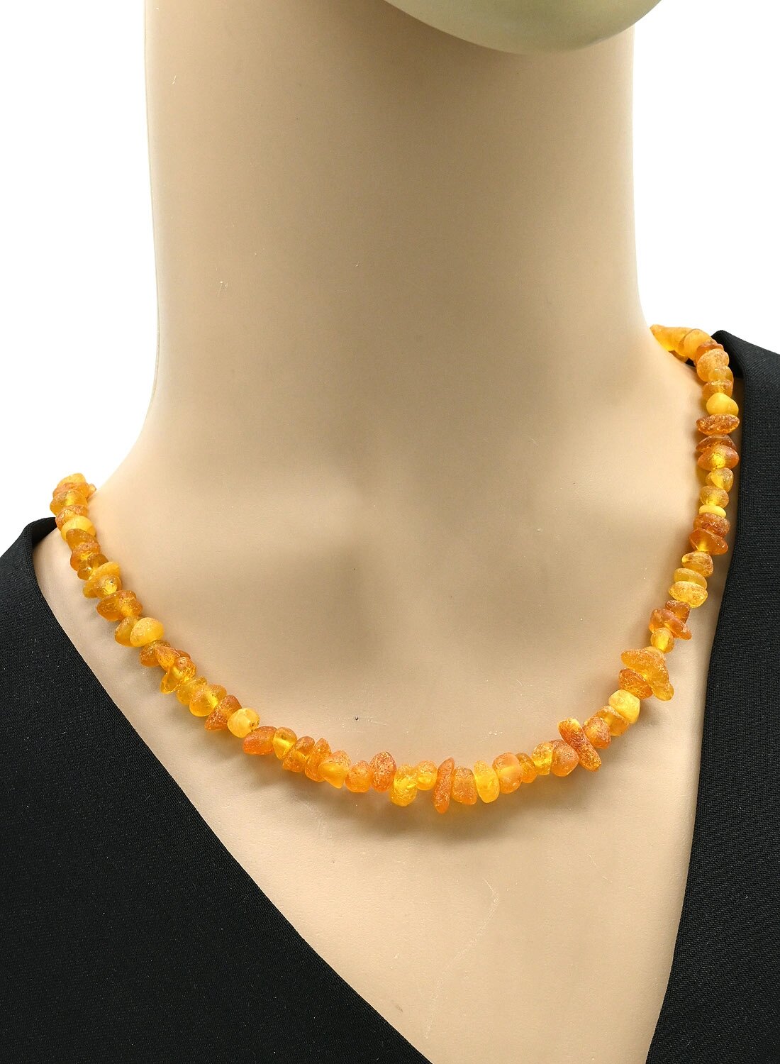 Бусы, янтарь