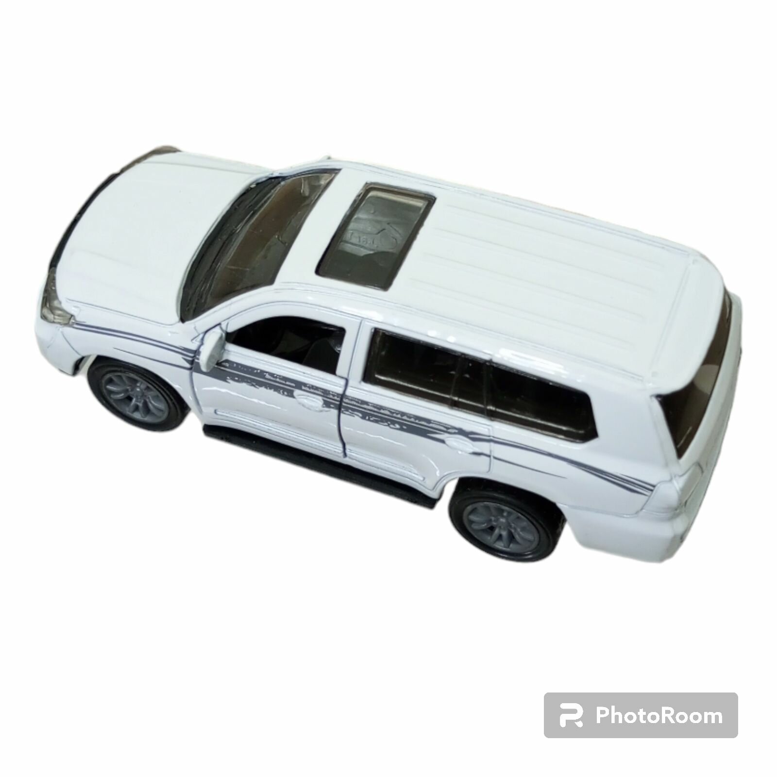 Литой металлический автомобиль белого цвета с отталкивающим механизмом - лучший подарок для ваших детей - коллекция металлических машин