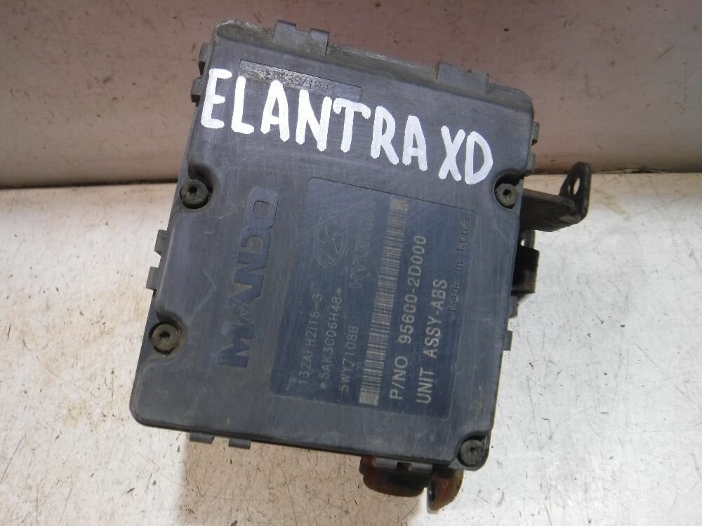 Блок abs (насос) Hyundai Elantra III 589202D300