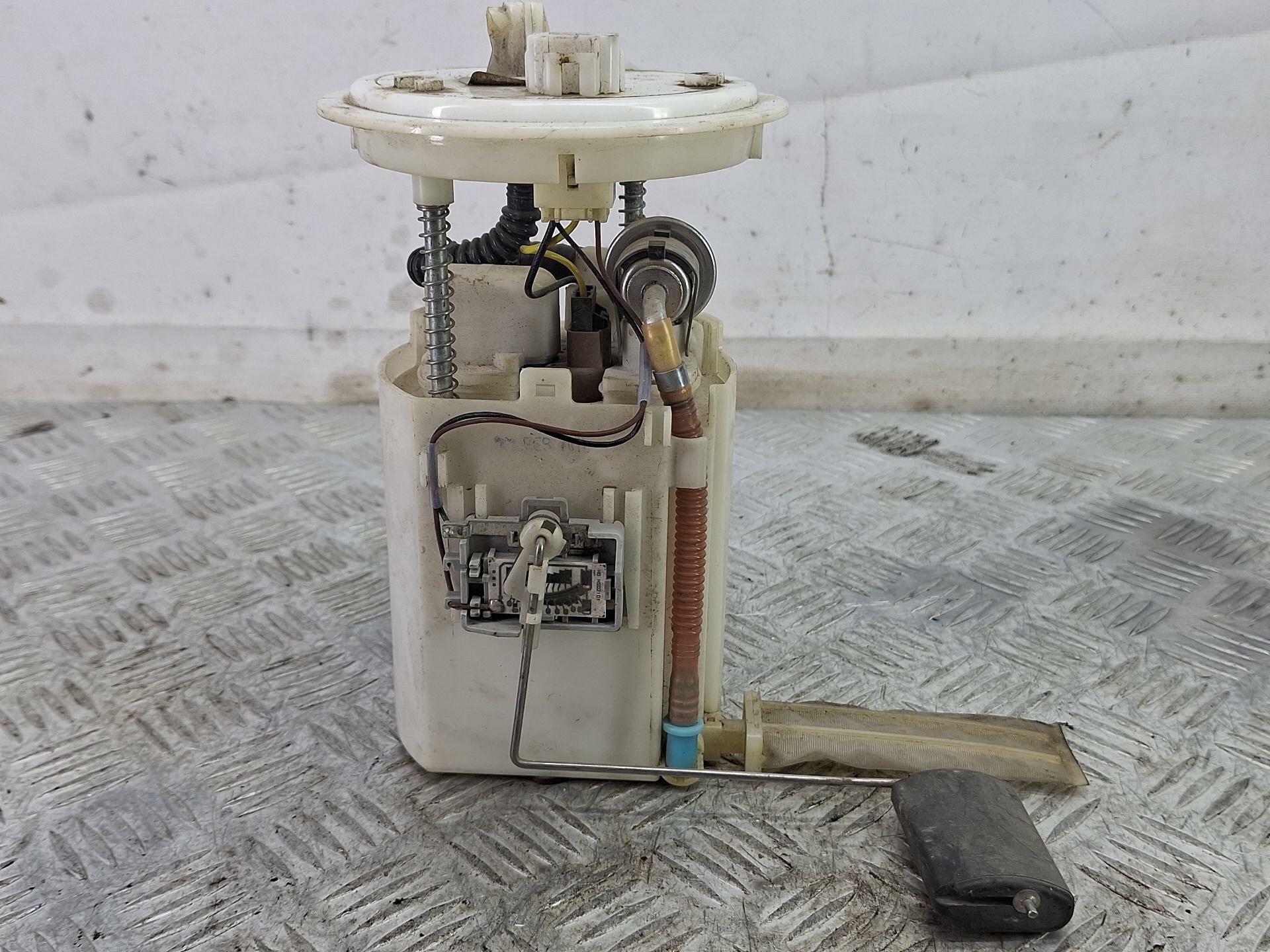 Насос топливный в бак Kia Ceed (2007 - 2010) 311101H000