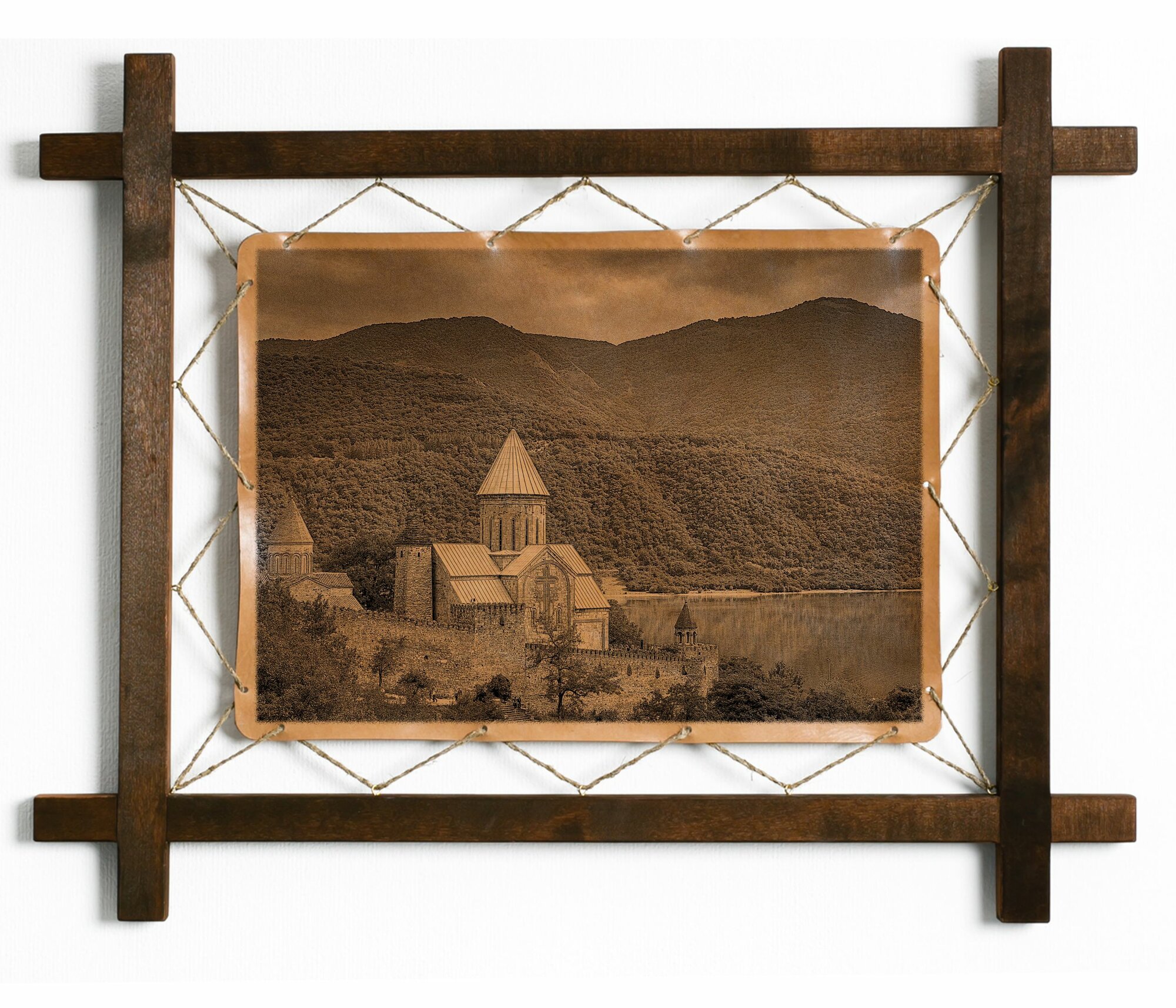 Картина интерьерная, натуральная кожа, "Крепость Ананури в окрестностях Тбилиси", в деревянной раме, BoomGift