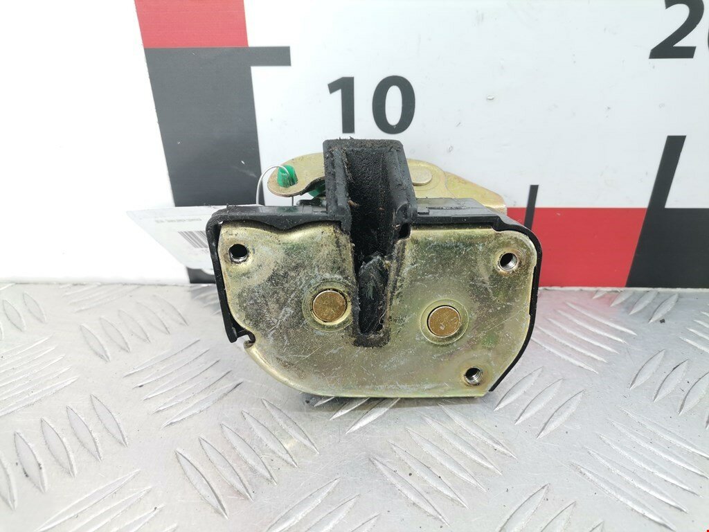 Замок двери сдвижной правой Chrysler Voyager 3 04717338 арт. 1653052