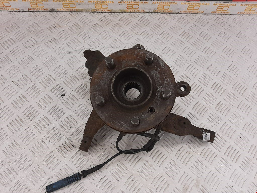 Ступица (кулак цапфа) передняя правая Land Rover Range Rover 3 RUB500141 арт. 833814