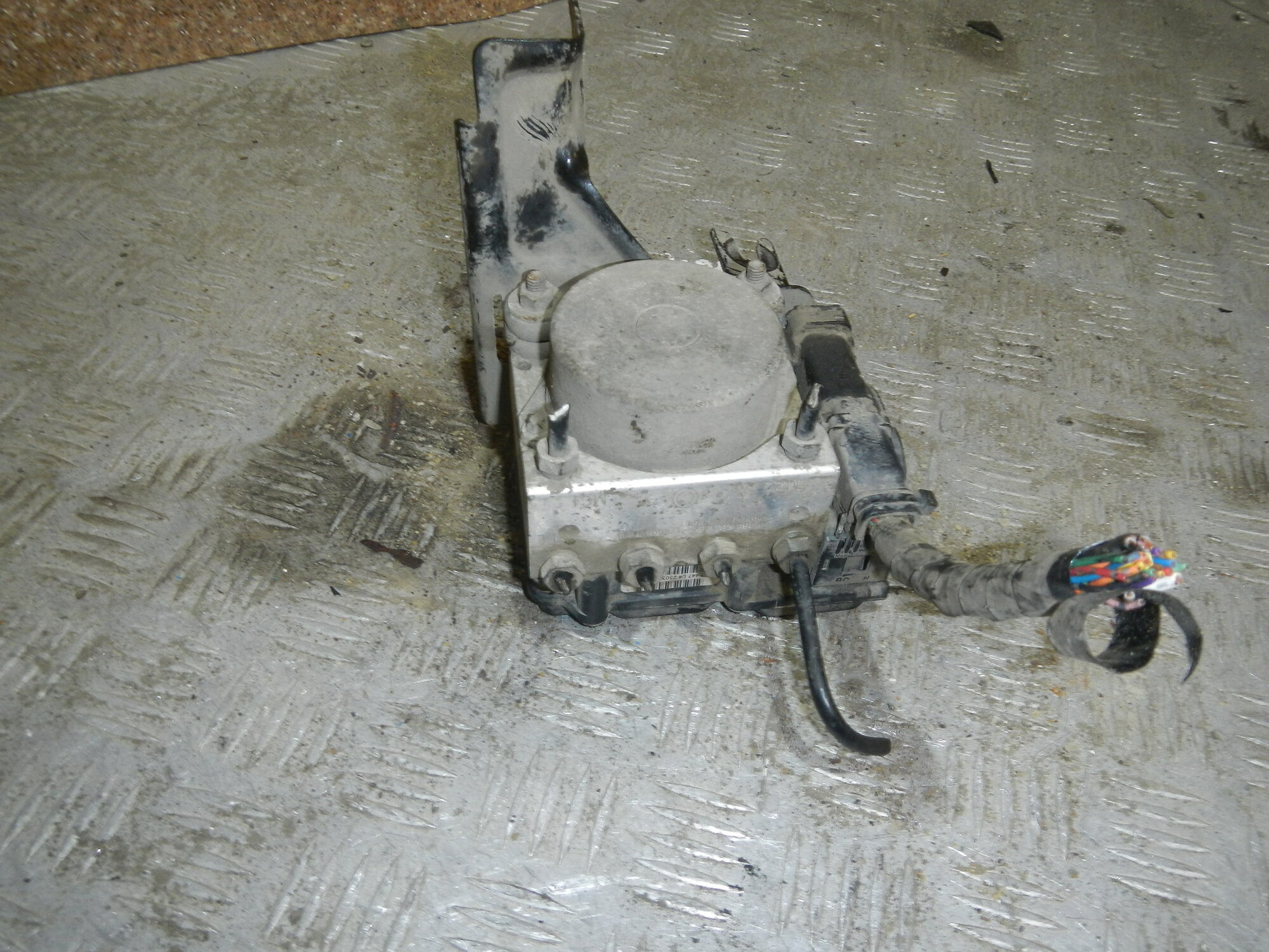 Б/У Блок ABS (насос), Nissan (Ниссан)-NOTE (E11) (06-) NISSAN NOTE (E11) (06-) без повреждений. 505669 NISSAN арт. 47660...