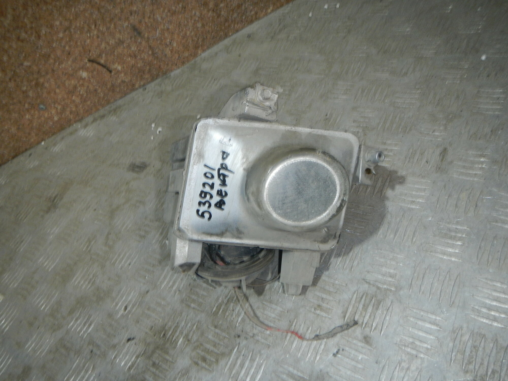 Б/У Фара противотуманная правая, Opel (Опель)-VECTRA C (02-) OPEL VECTRA C (02-) 05- Сломано 2 крепления,следы ремонта,му...