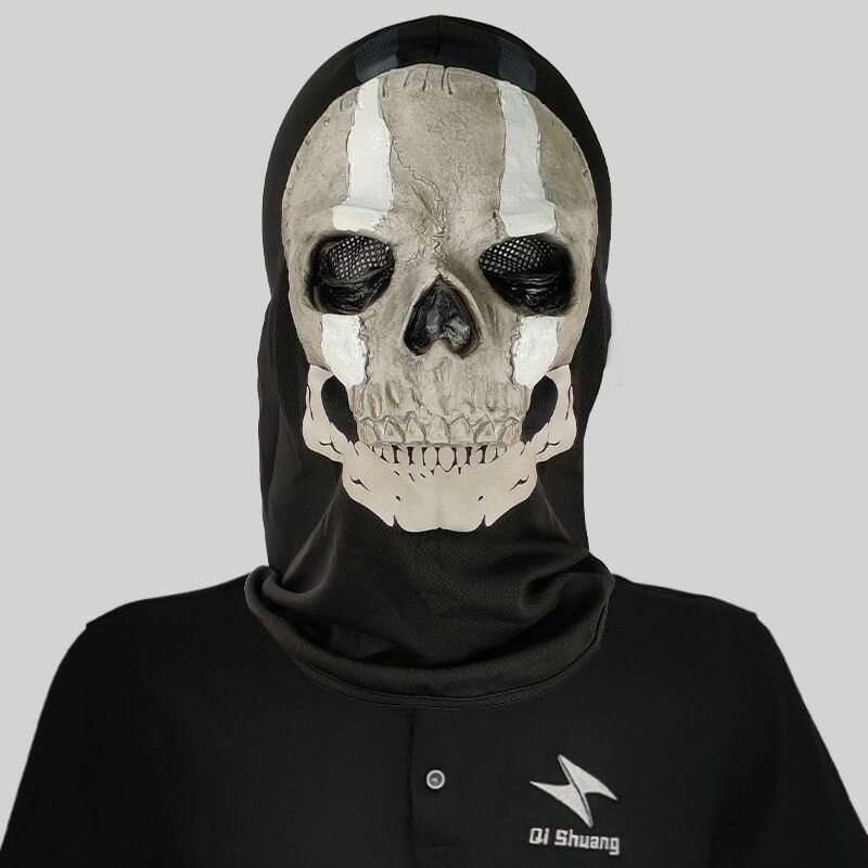 Хэллоуин персонаж Бараклаффа с черепным призраком Ghost из Call of Duty