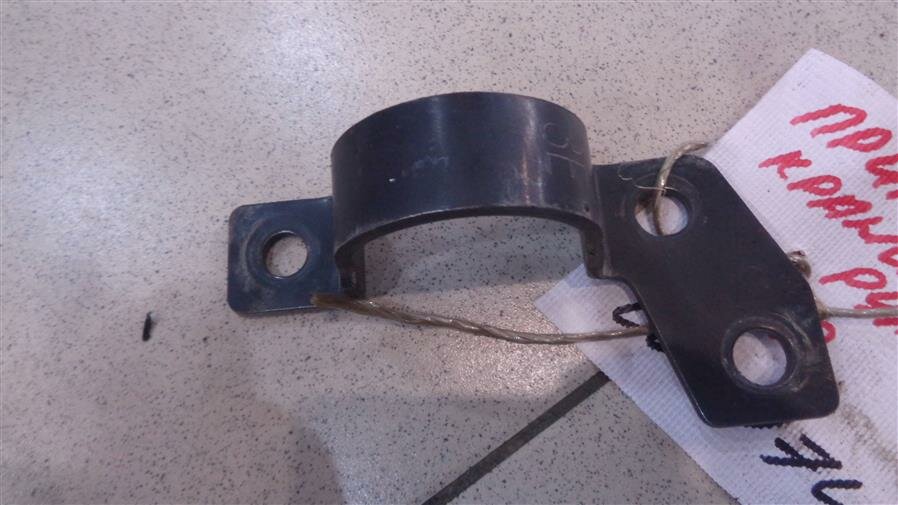 Крепеж рулевой рейки от Nissan Primera P11 1995-2002