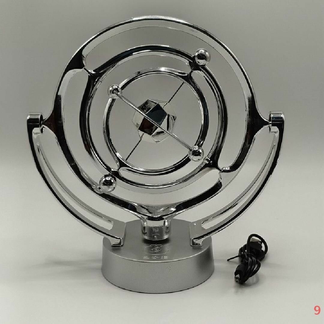 Настольный магнитный маятник "Космос" на аккумуляторе