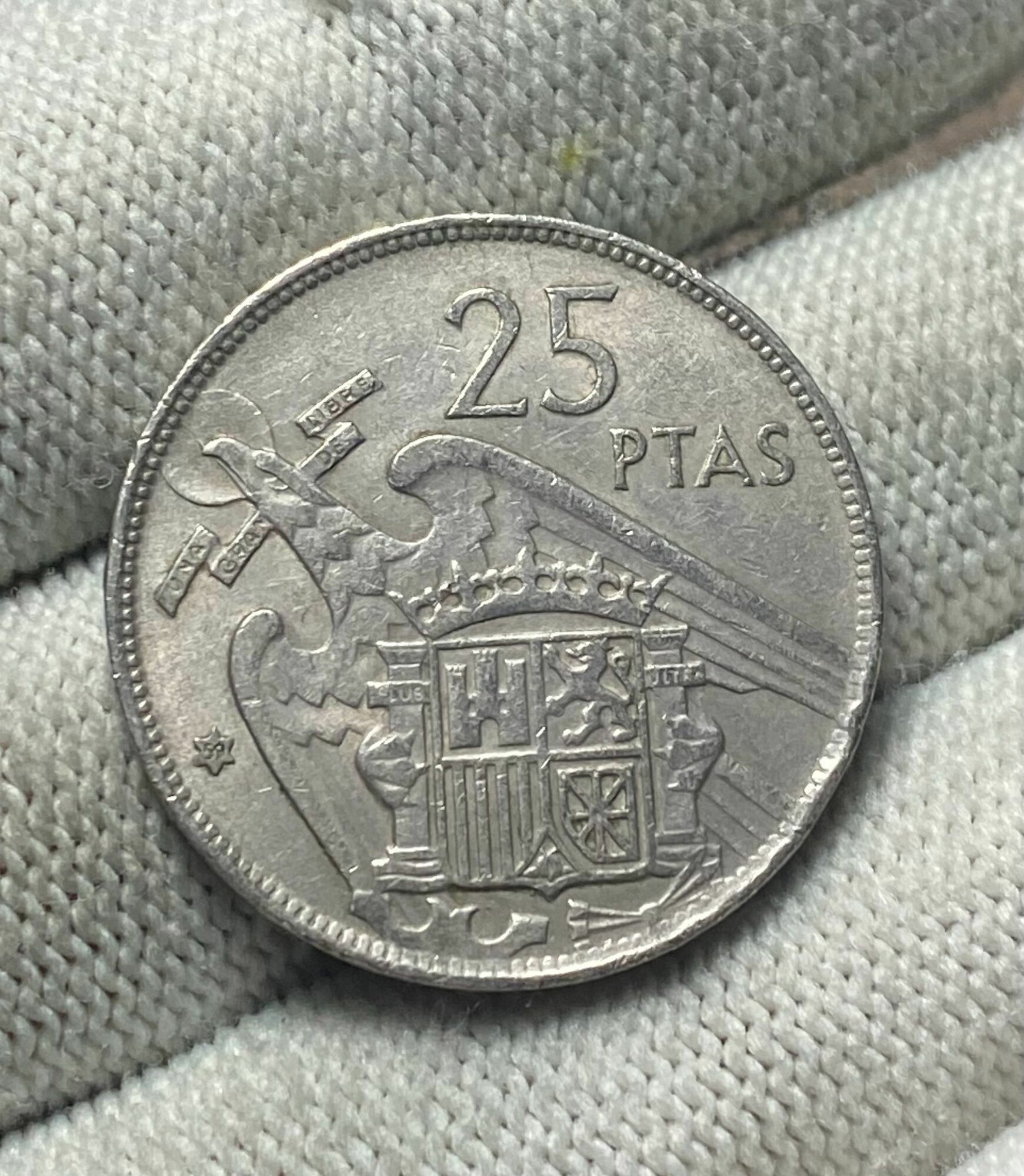 Испания 25 песет 1939-1975 года VF-XF