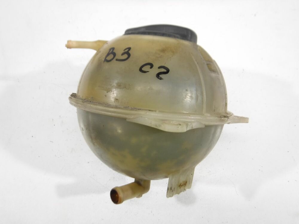 Расширительный бачок VW Passat B3