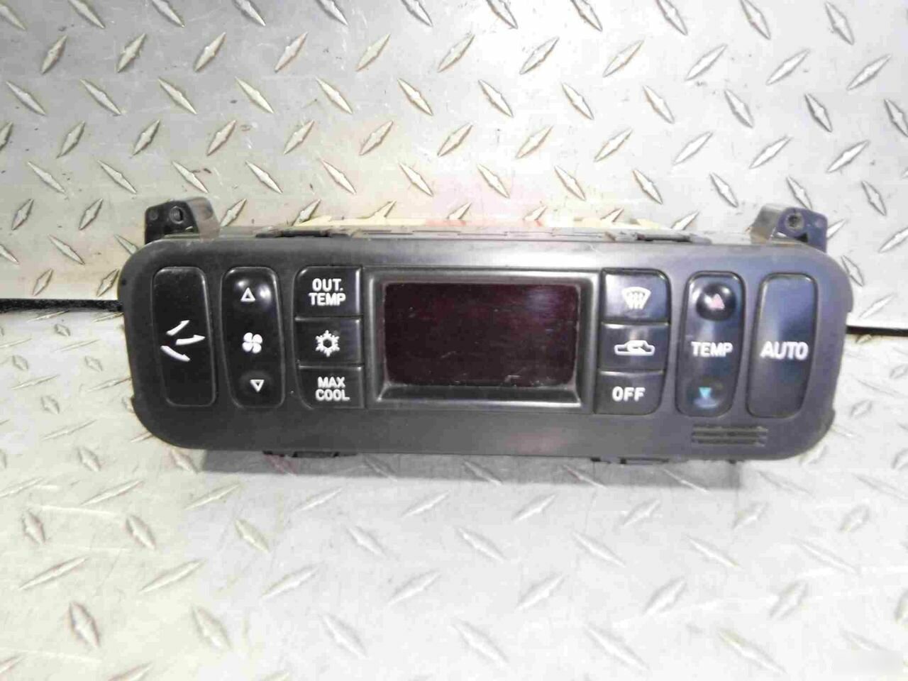 Блок управления климатической установкой Mitsubishi Galant VII (1992—1997) MB946679