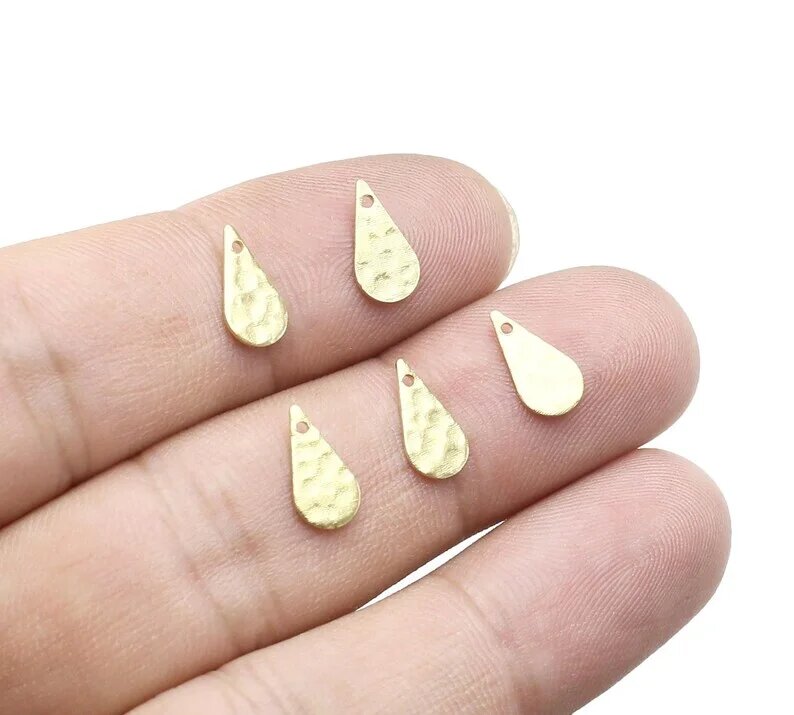 Кованые подвески-капли из латуни R2837