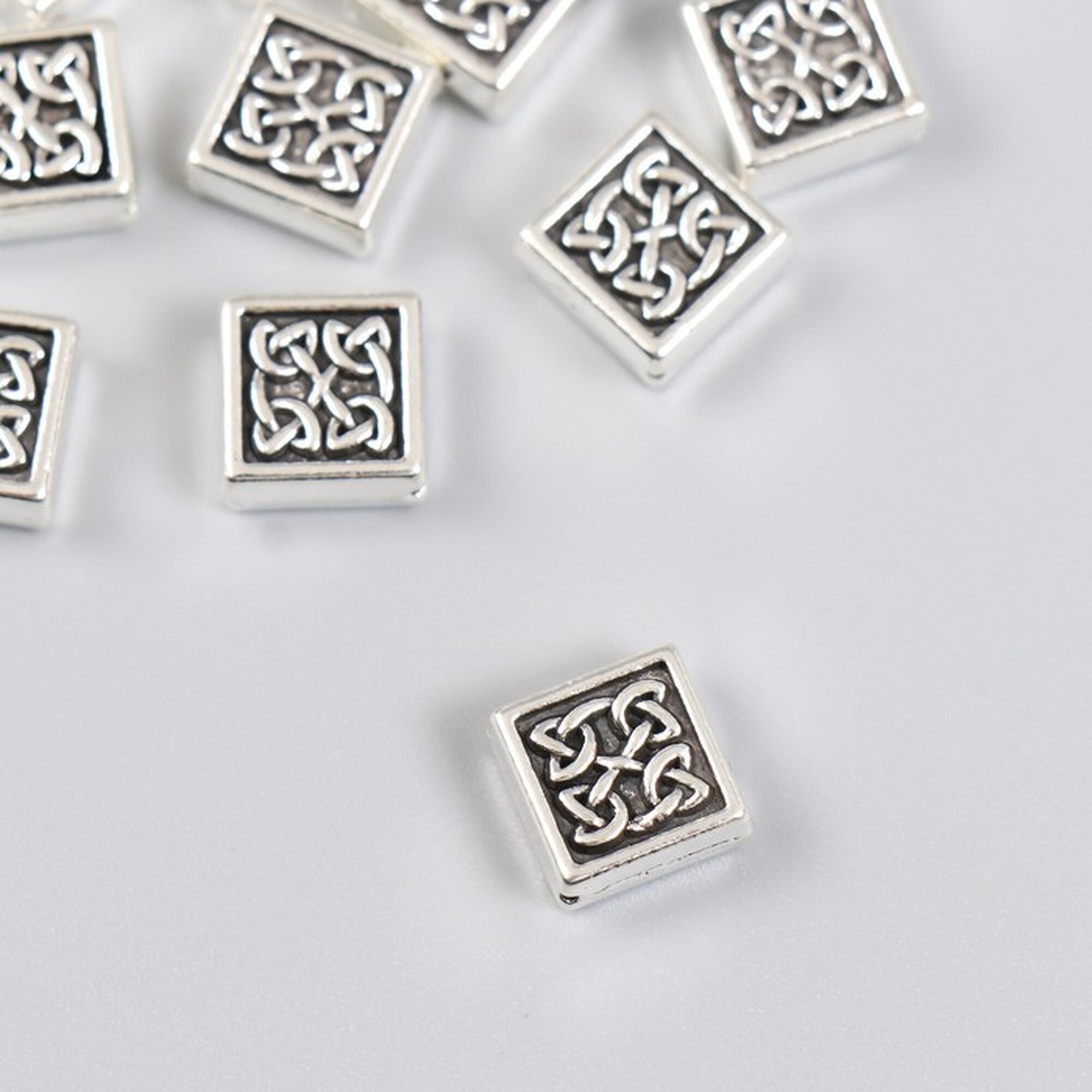 Бусина Арт Узор "Узор из узлов", металл, квадратная, 1x1 см, серебристая