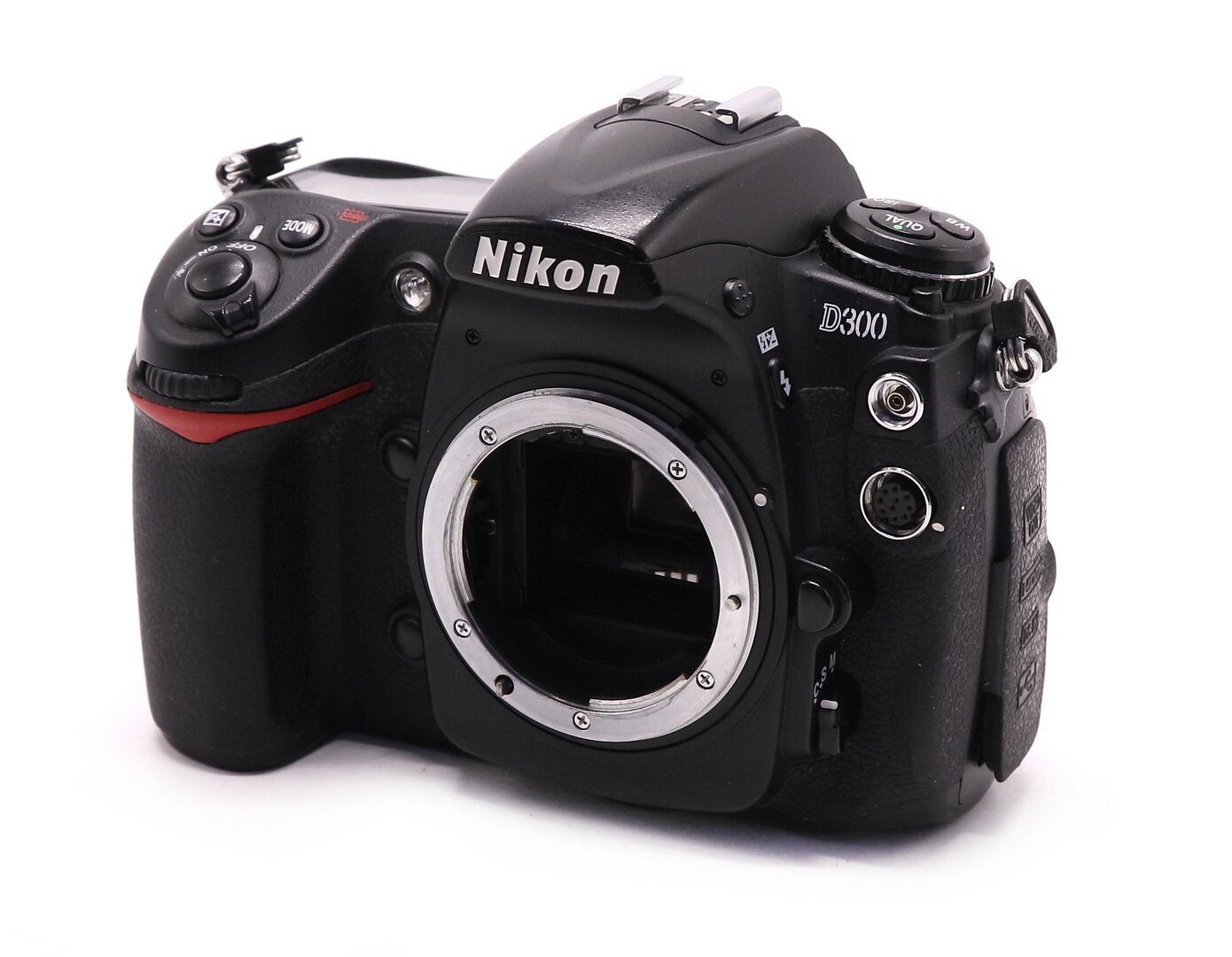 Фотоаппарат Nikon D300 body (пробег 115000 кадров)