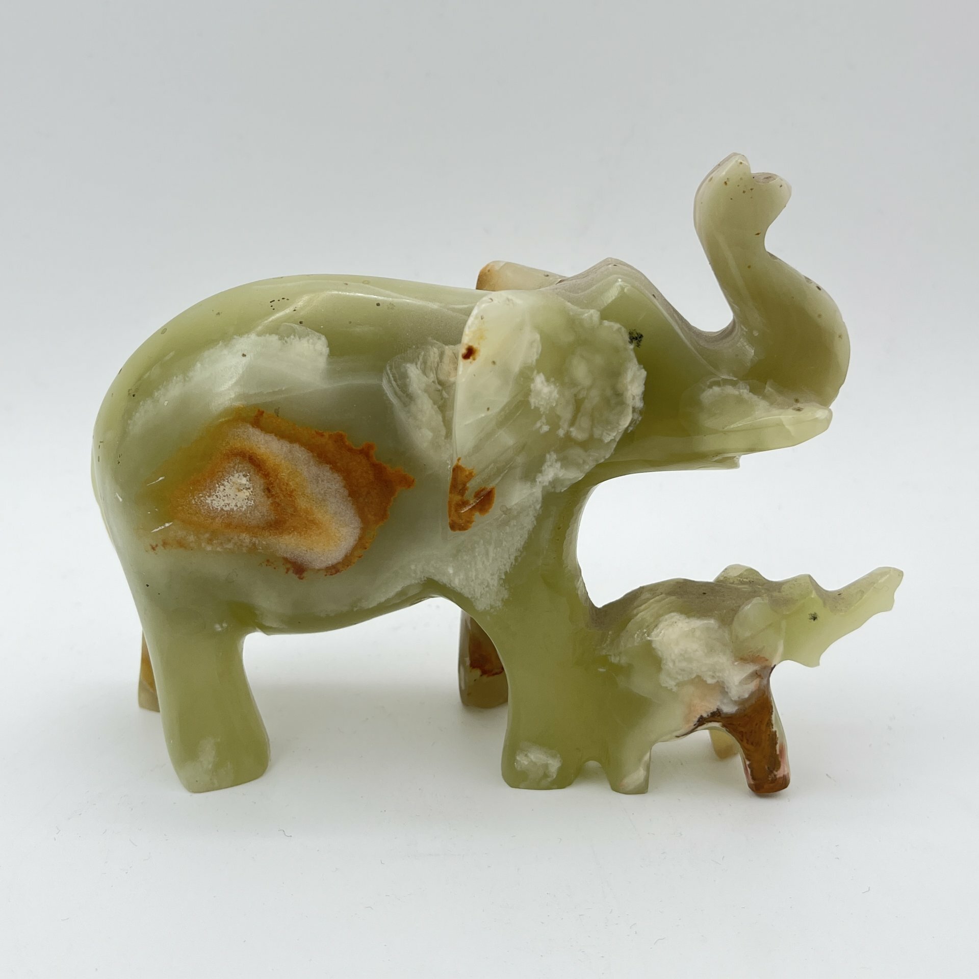 Статуэтка "Слон со слоненком", натуральный камень (оникс), резьба, Азия, 2000-2015 гг.